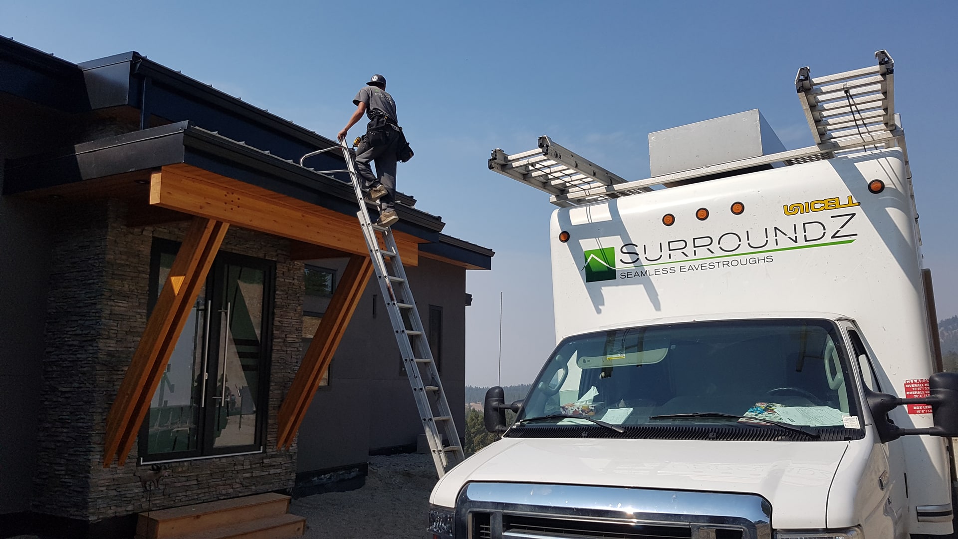 Kelowna Gutter Installation Company - Eavestrough Installers Vernon BC