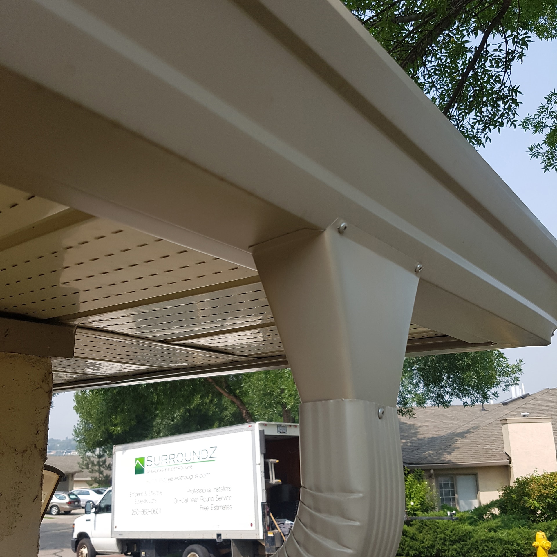 Kelowna Gutter Installation Company - Eavestrough Installers Vernon BC