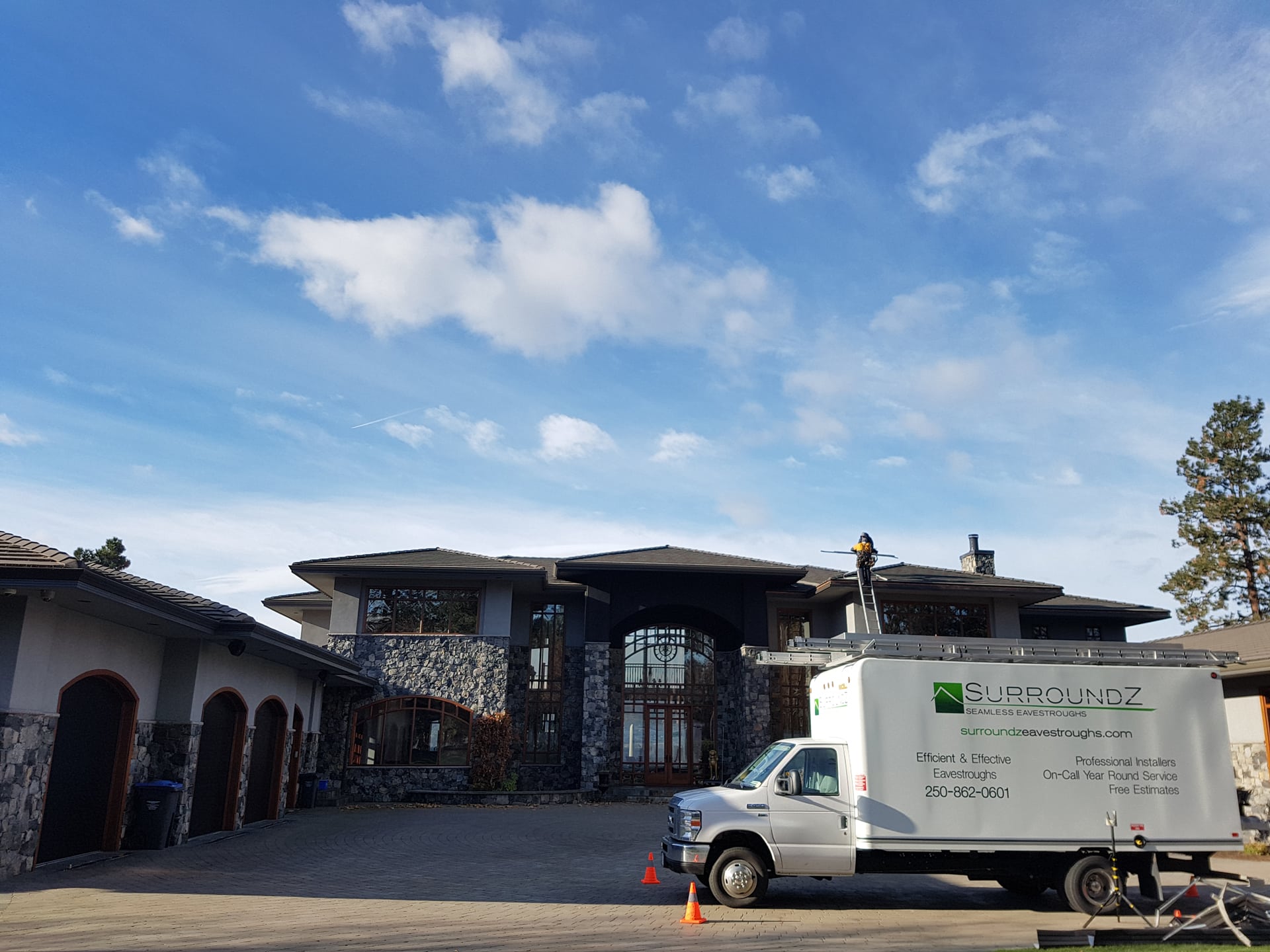 Kelowna Gutter Installation Company - Eavestrough Installers Vernon BC